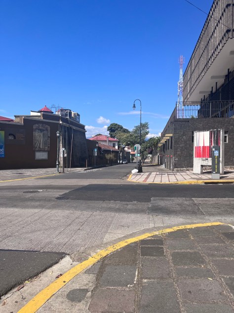 Antigua Fábrica de Licores, FANAL…hoy Centro Nal. de la Cultura (CENAC ...